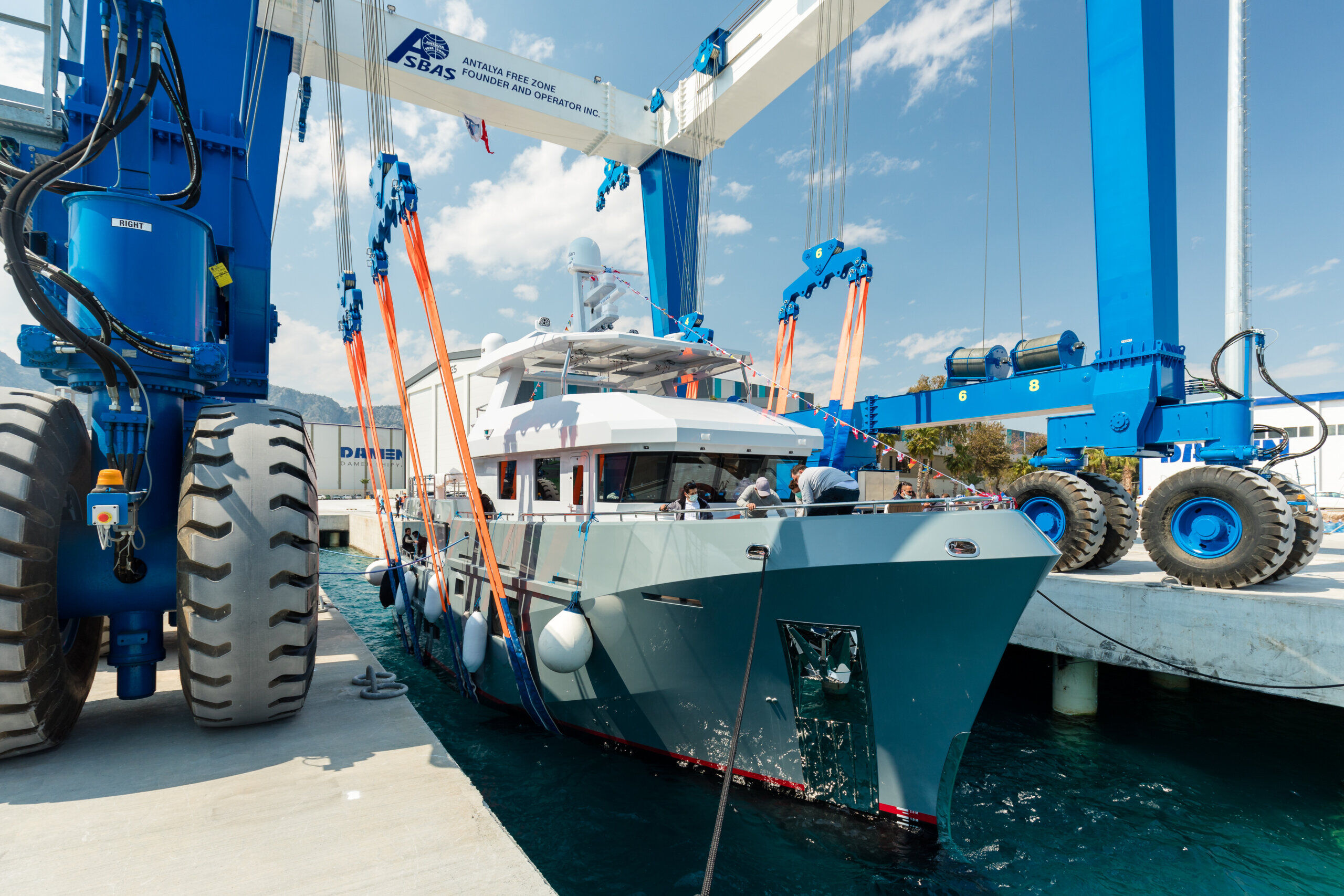 Bering 77 Expedition Yacht | Bering Yachts