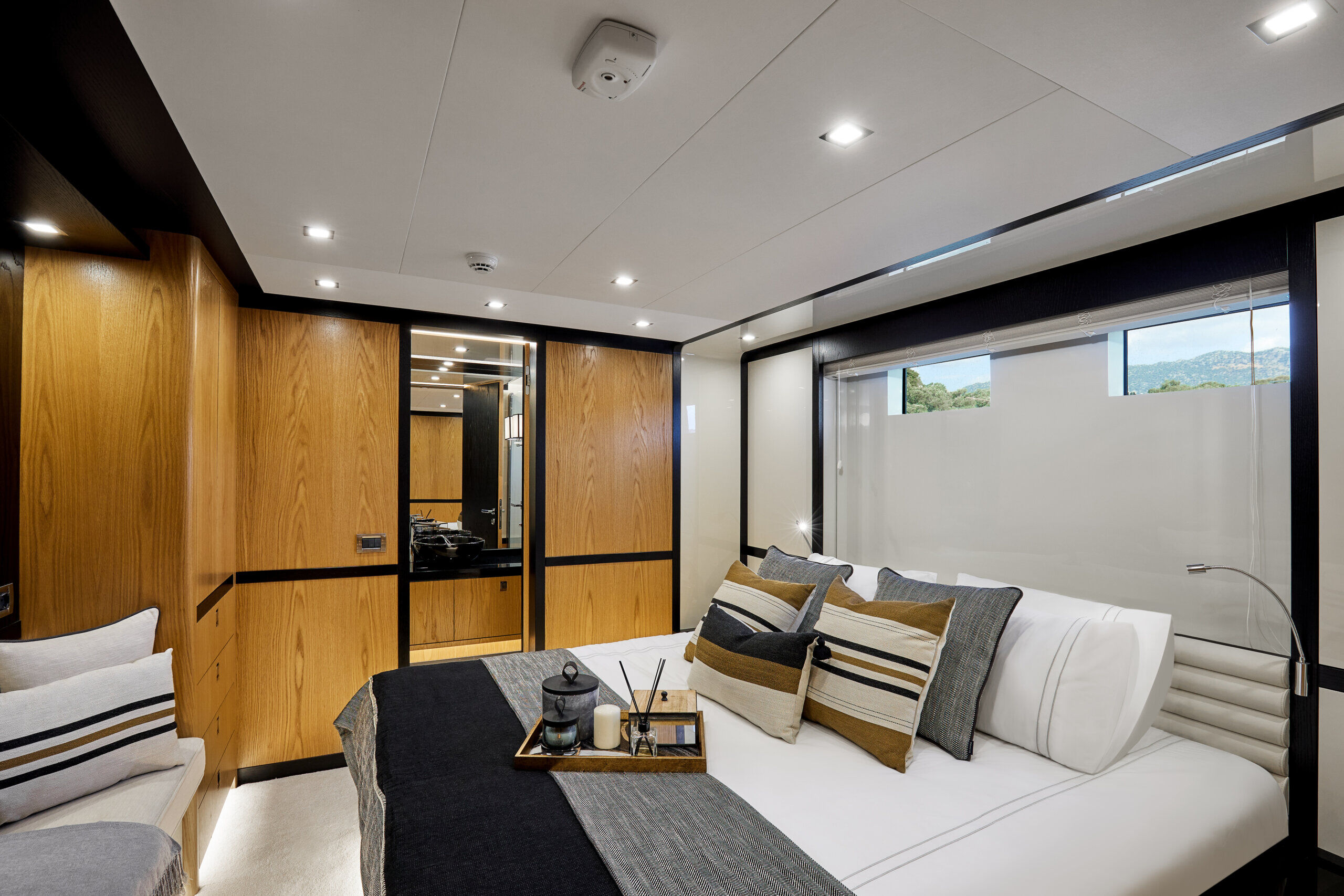 Bering 77 Expedition Yacht | Bering Yachts
