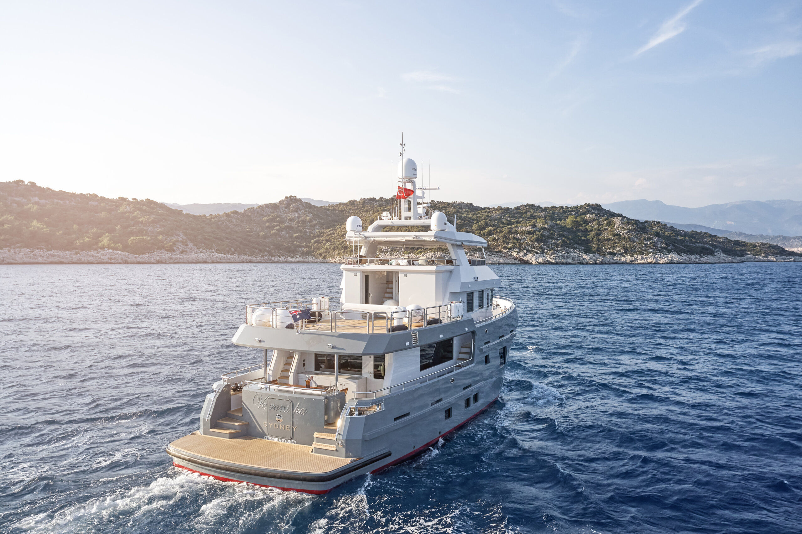 Bering 77 Expedition Yacht | Bering Yachts