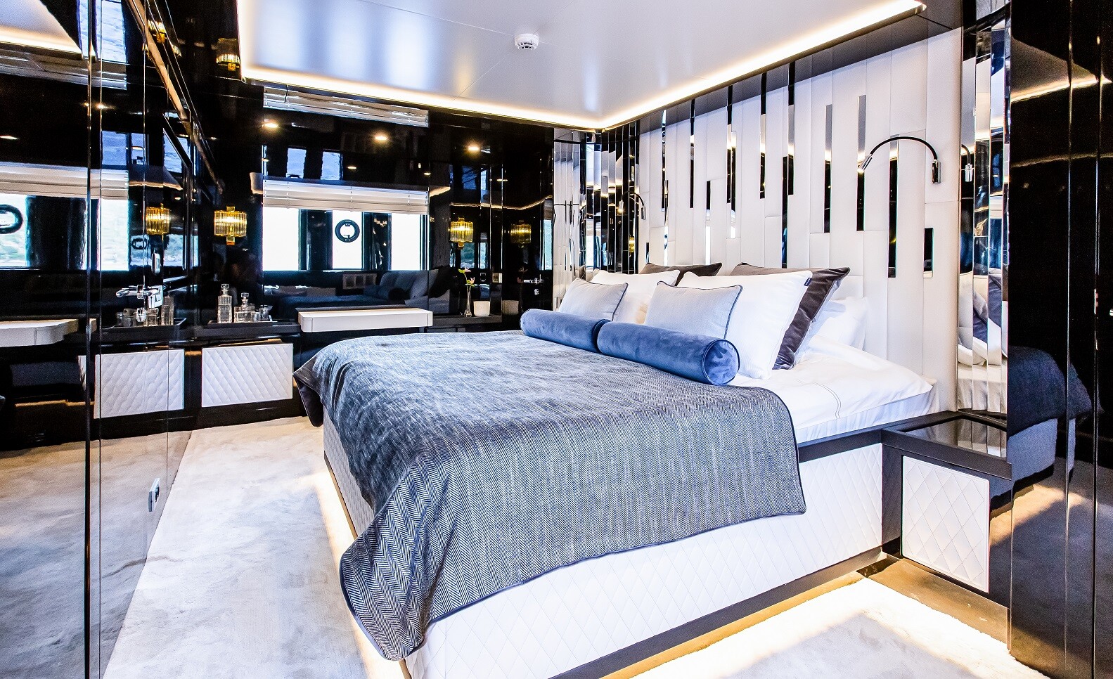 B78 steel luxury under 24m displacement boat | Bering Yachts