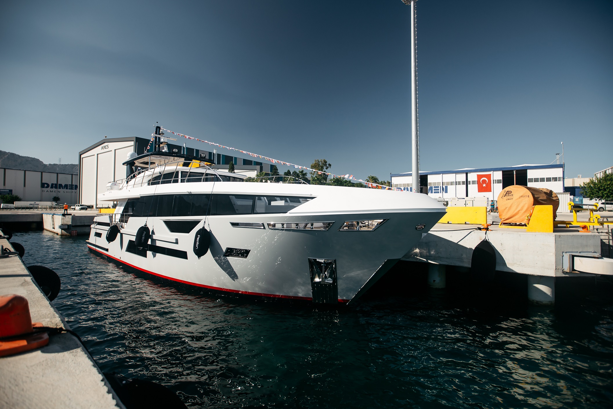 Bering Yachts has launched a B92 yacht, M/Y PAPILLON. | Bering Yachts