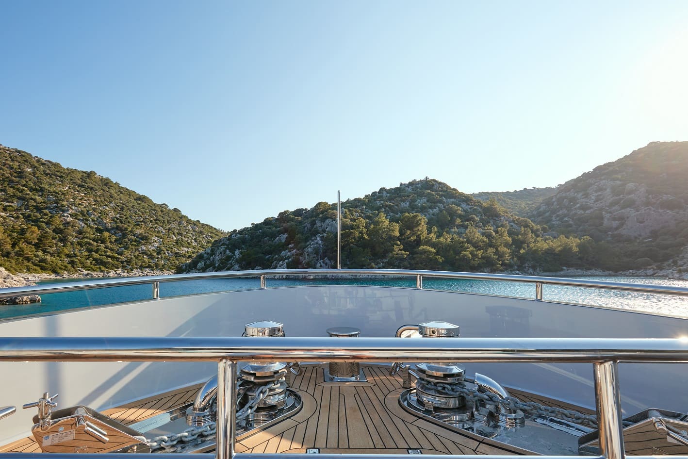 Under-24 meter steel displacement Yacht B77 | Bering Yachts