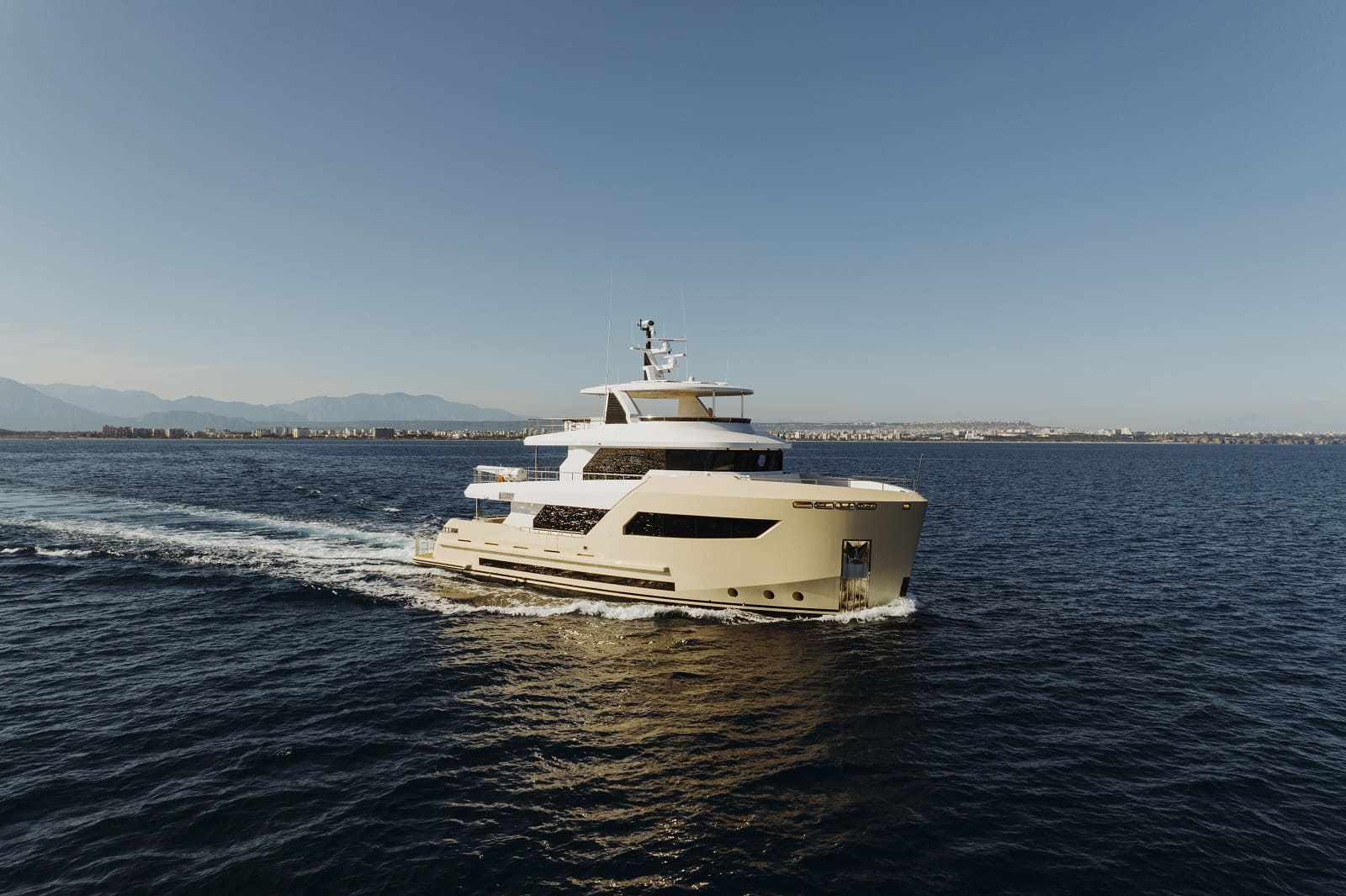 Bering 88 Hull No1 in build | Bering Yachts