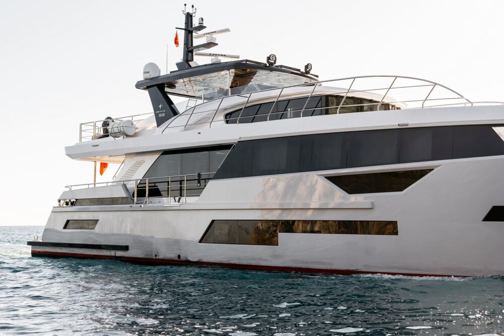Bering Fleet steel expedition superyachts | Bering Yachts
